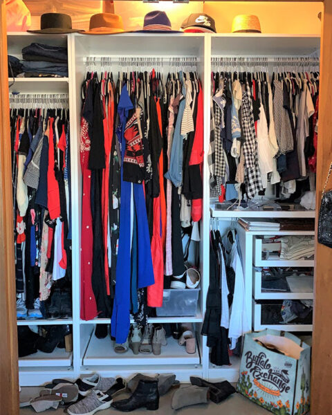 I’m An Expert on Selling at Buffalo Exchange: 5 Tips for Selling!